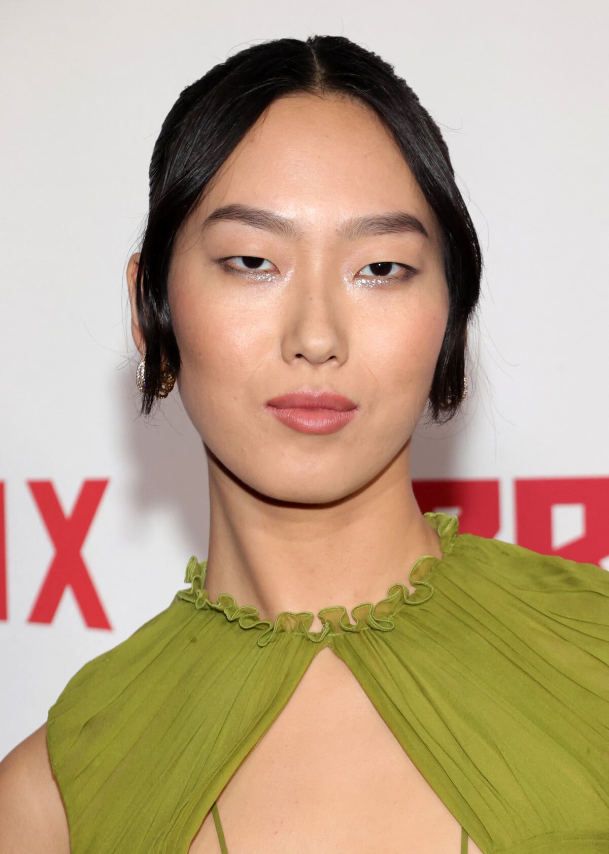 Photo : Madison Hu at the Netflix Premiere Of The Brothers Sun at the ...