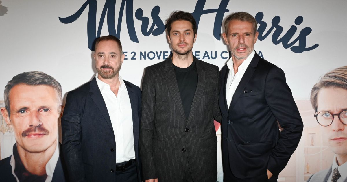 Anthony Fabian, Lucas Bravo et Lambert Wilson - Avant-première du film Une robe pour Mrs Harris ...