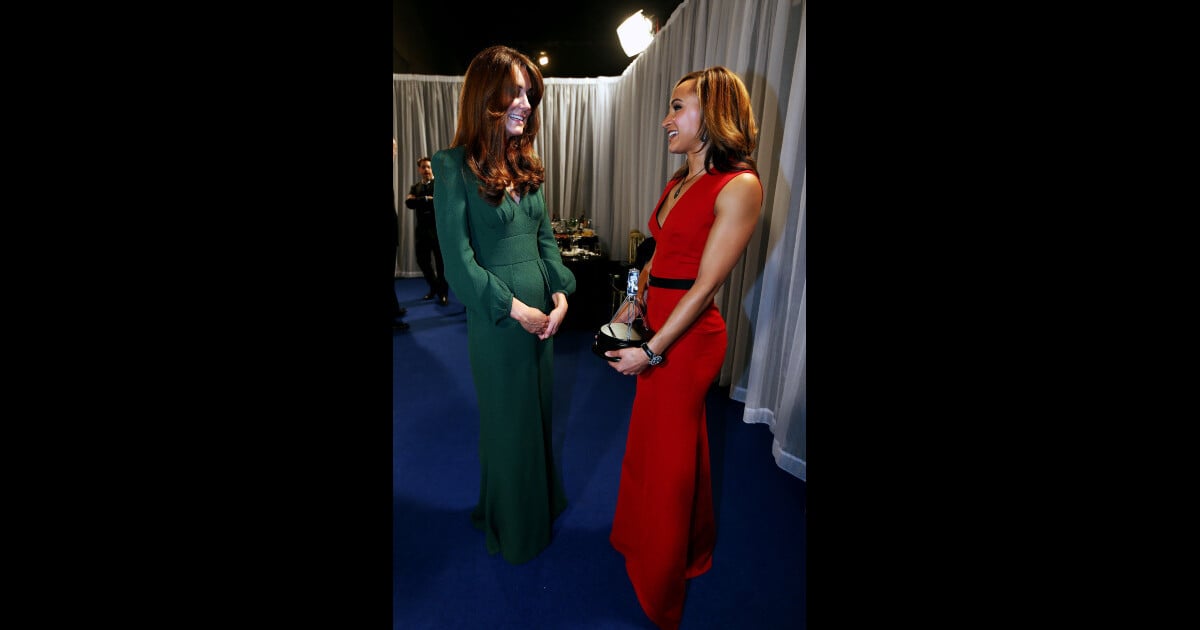 Kate Middleton enceinte : Premières photos de son mini ventre rond ...