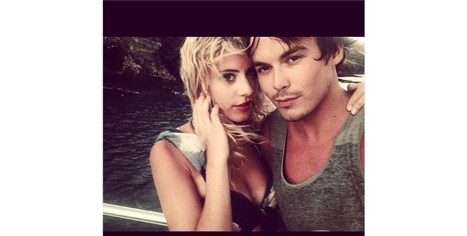 Tyler Blackburn en couple avec Lauren Hoover - Purebreak