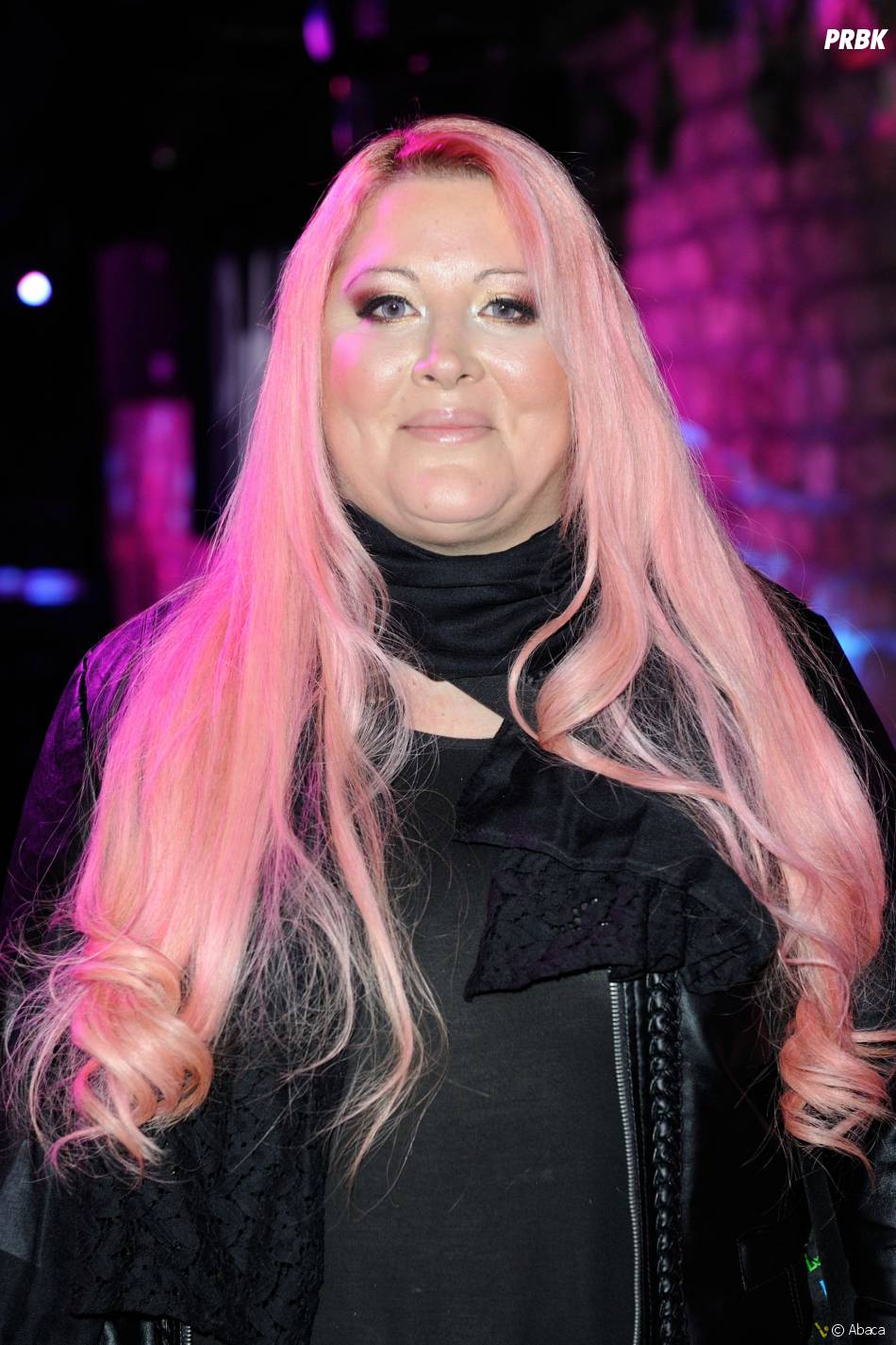 Loana et ses cheveux roses aux Public Buzz Awards le 1er avril 2015 à ...