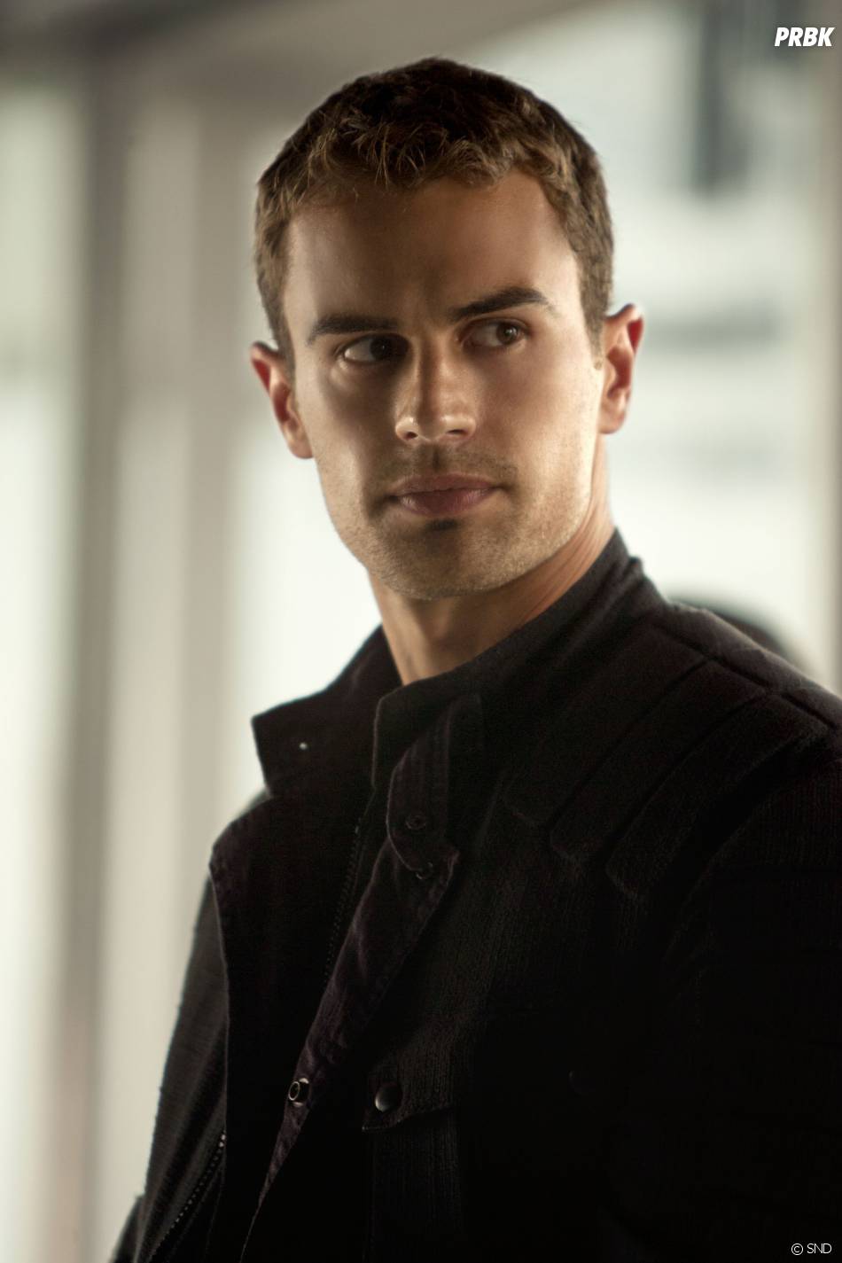 Divergente 2 : Theo James mis KO par la météo - Purebreak