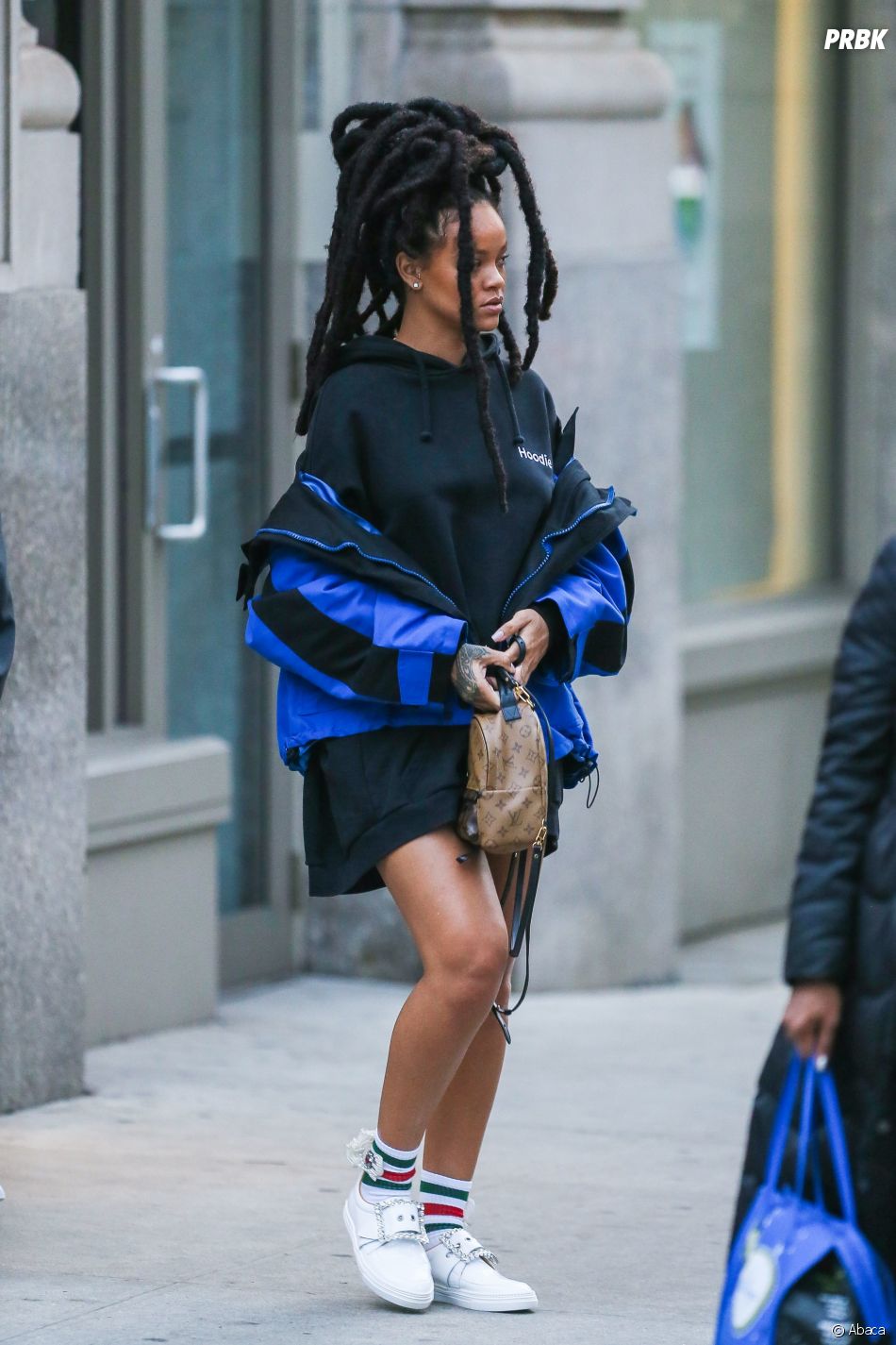Rihanna change de coupe et revient aux dreadlocks ! - Purebreak