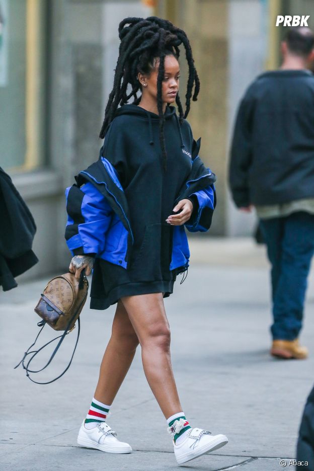 Rihanna change de tête : les maxi dreadlocks sont de retour - Purebreak