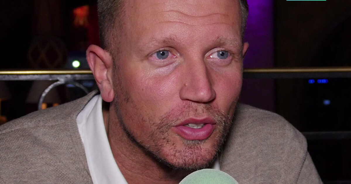 Benjamin (Friends Trip 4) " Je préfère la Amélie Neten de la brousse ...