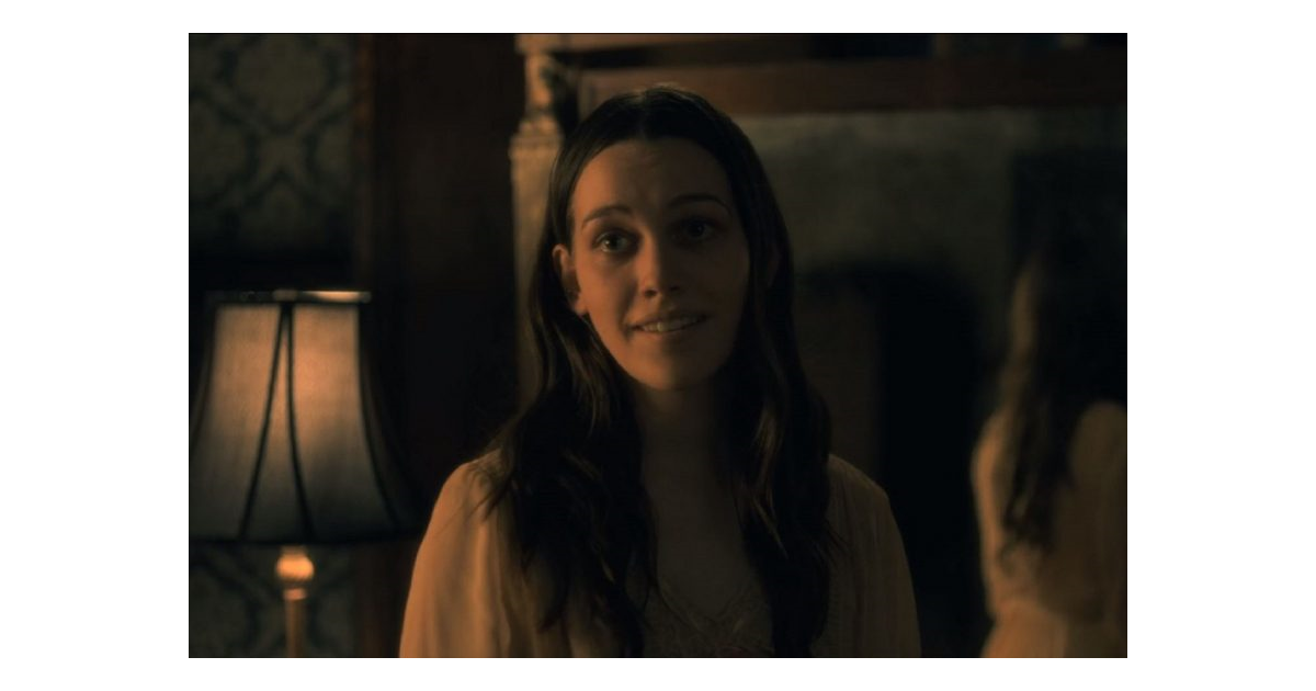 You saison 2 : Victoria Pedretti rejoint le casting - Purebreak