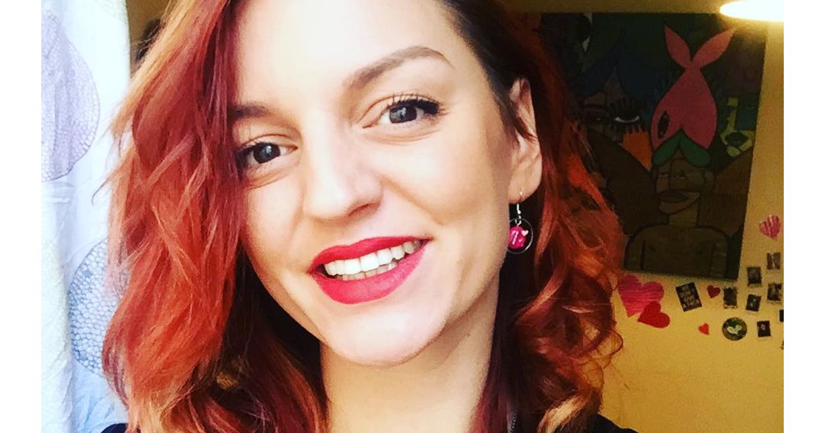 Laura Calu : son petit ami Arthur la demande en mariage en plein ...