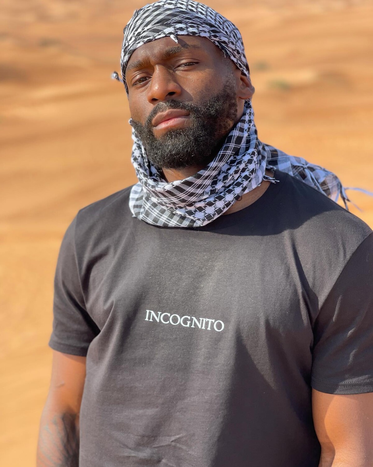 Photo : Cédric Doumbe dans le désert. - PureBreak