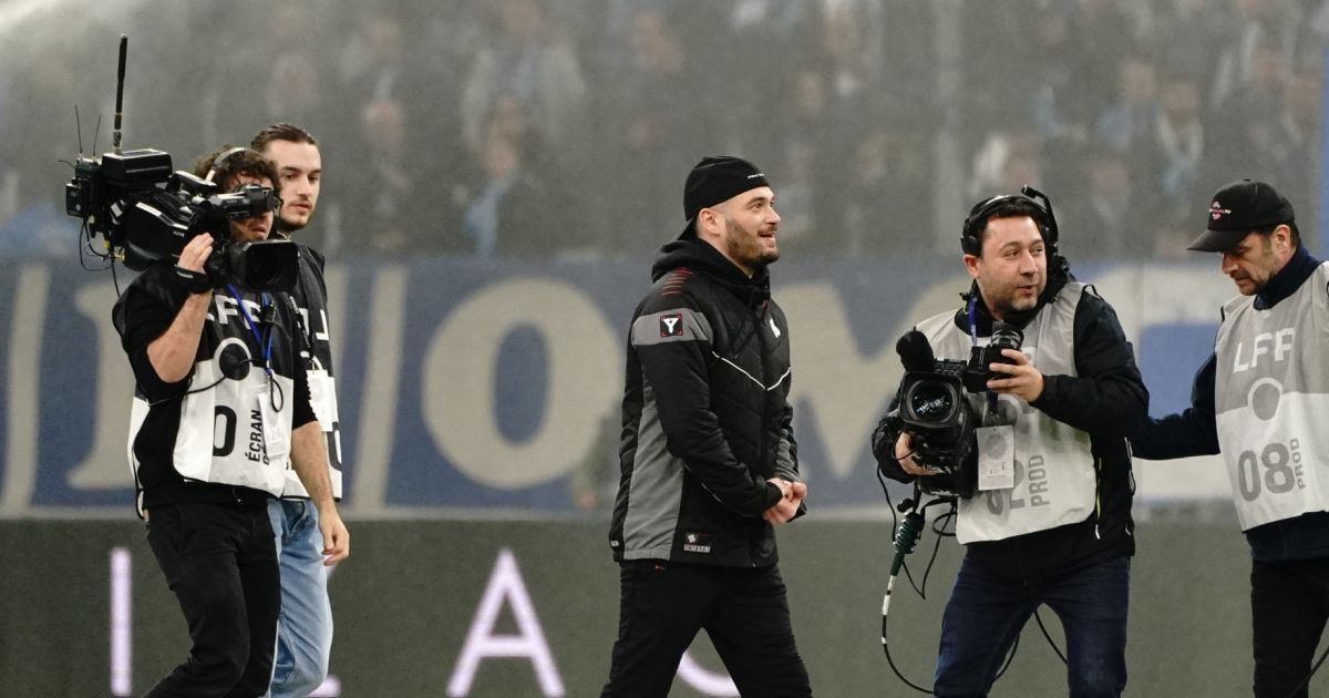 Le rappeur marseillais Jul lors du mMatch de championnat de Ligue 1 ...