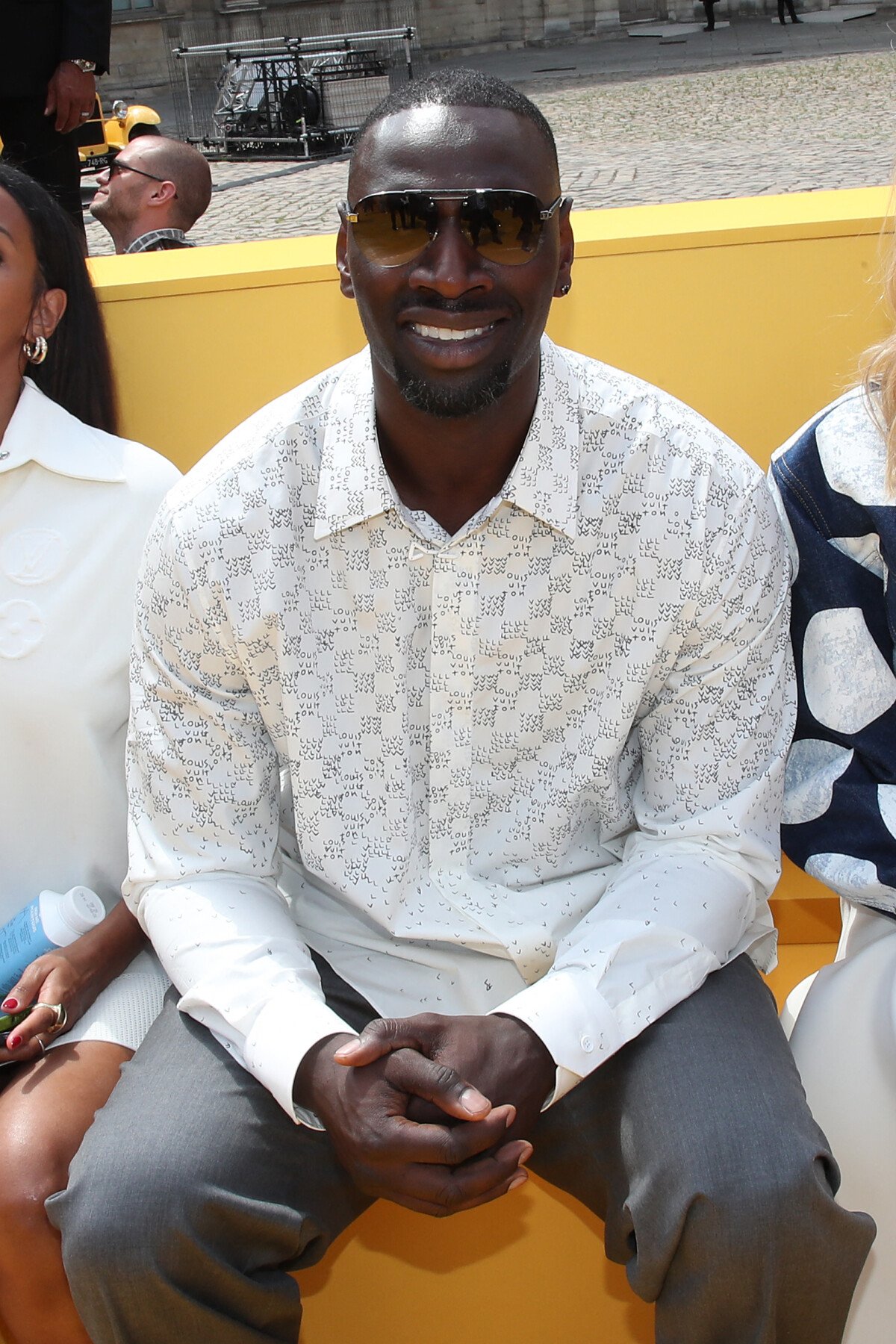 Photo : Omar Sy lors du défilé de mode Homme printemps-été 2023 Louis ...