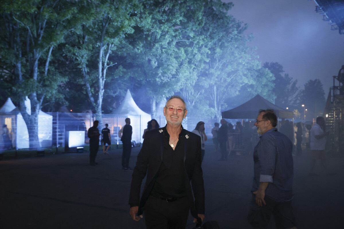 Photo : Exclusif - Backstage - Michael Jones lors de l'enregistrement ...