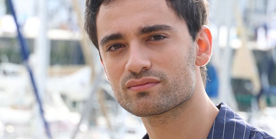 Tom Darmon au photocall de la série Ici Tout Commence lors de la 25ème ...