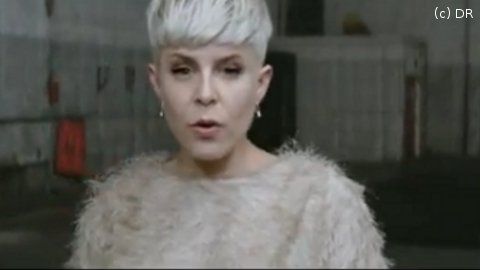 Robyn ... Call Your Girlfriend, son nouveau clip survitaminé (VIDEO ...