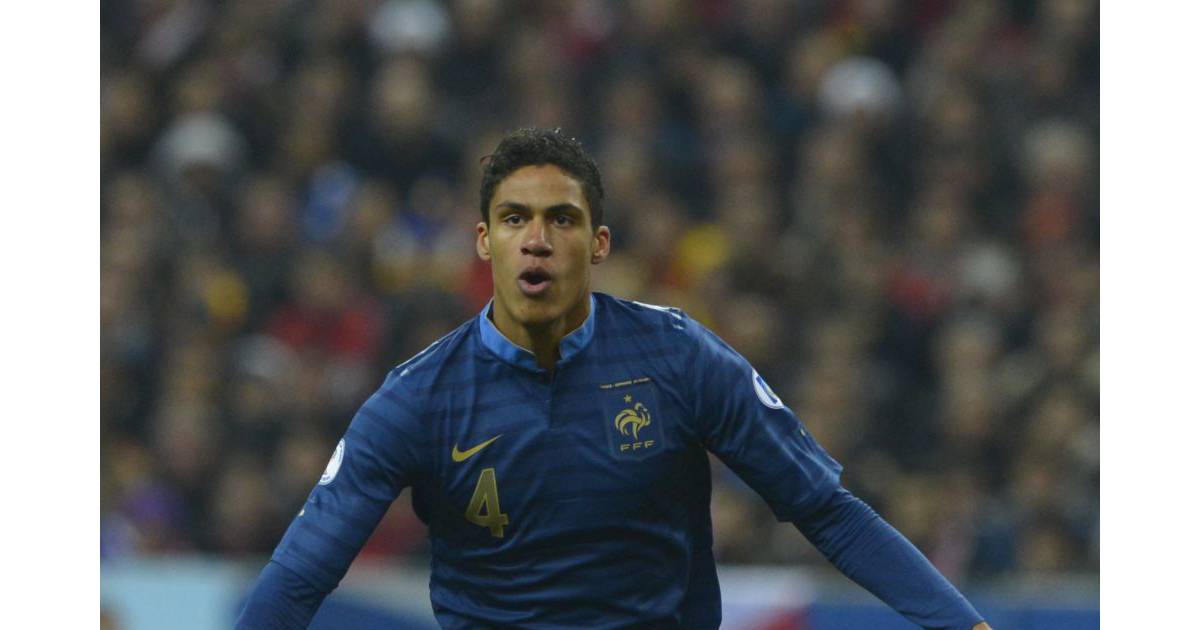 Raphaël Varane, 20 ans, sous le maillot de l'équipe de France en mars ...