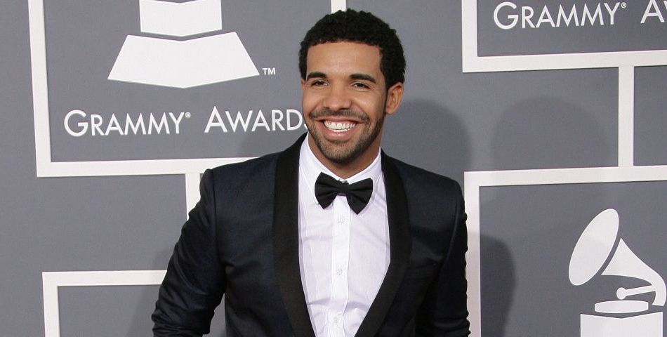 Drake a fumé un joint sur scène lors d'un concert à Houston - Purebreak