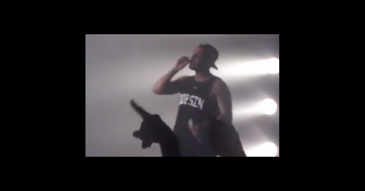 Drake fume son premier joint sur scène avec Wiz Khalifa - PureBreak