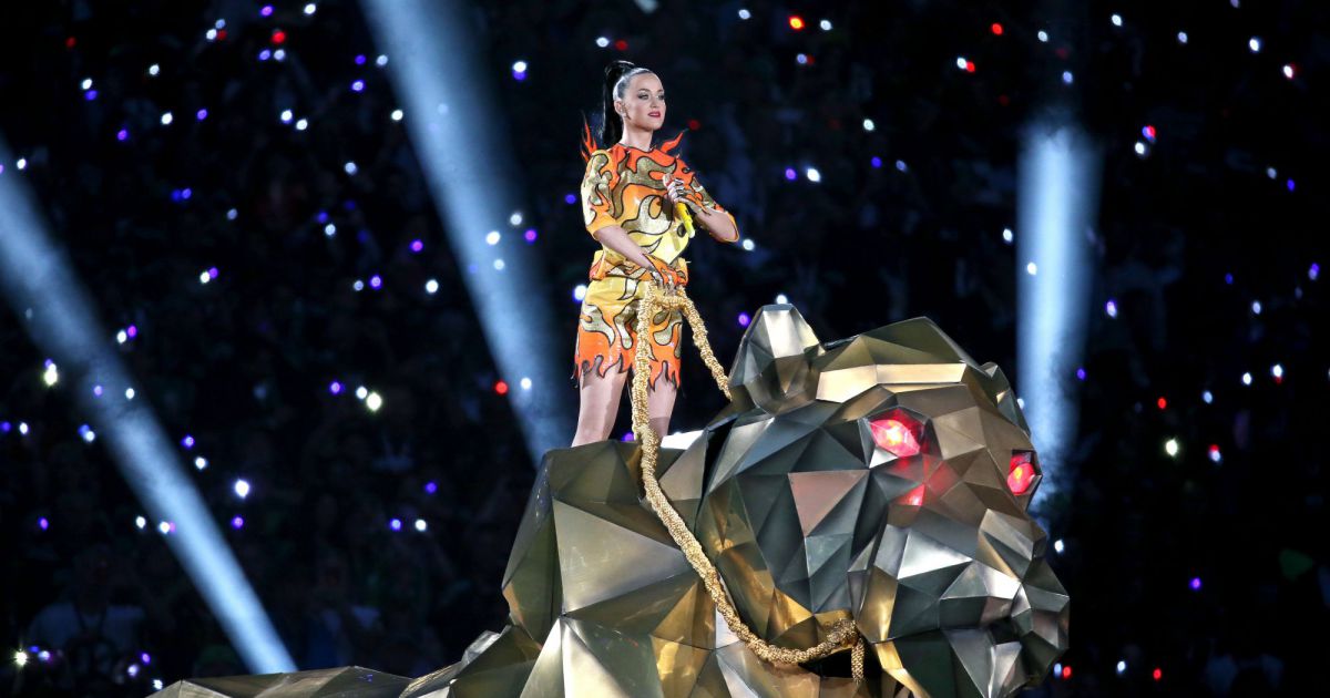Katy Perry : show spectaculaire au Super Bowl 2015 le dimanche 1er ...