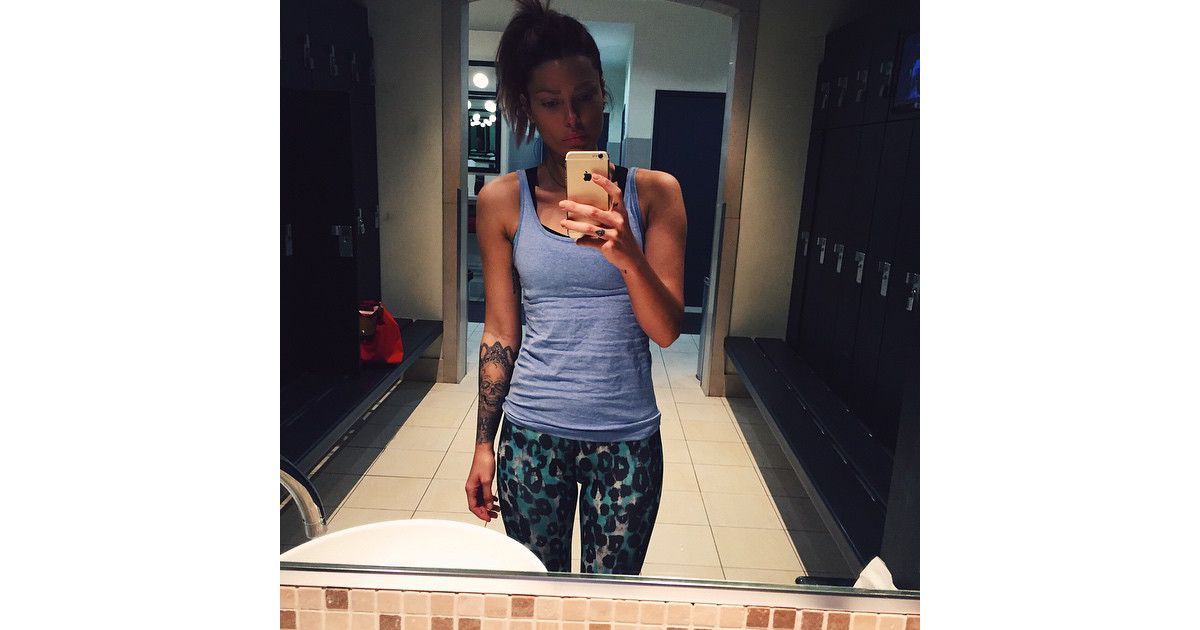 Caroline Receveur avant de partir à Dubaï, le 15 mars sur Instagram ...