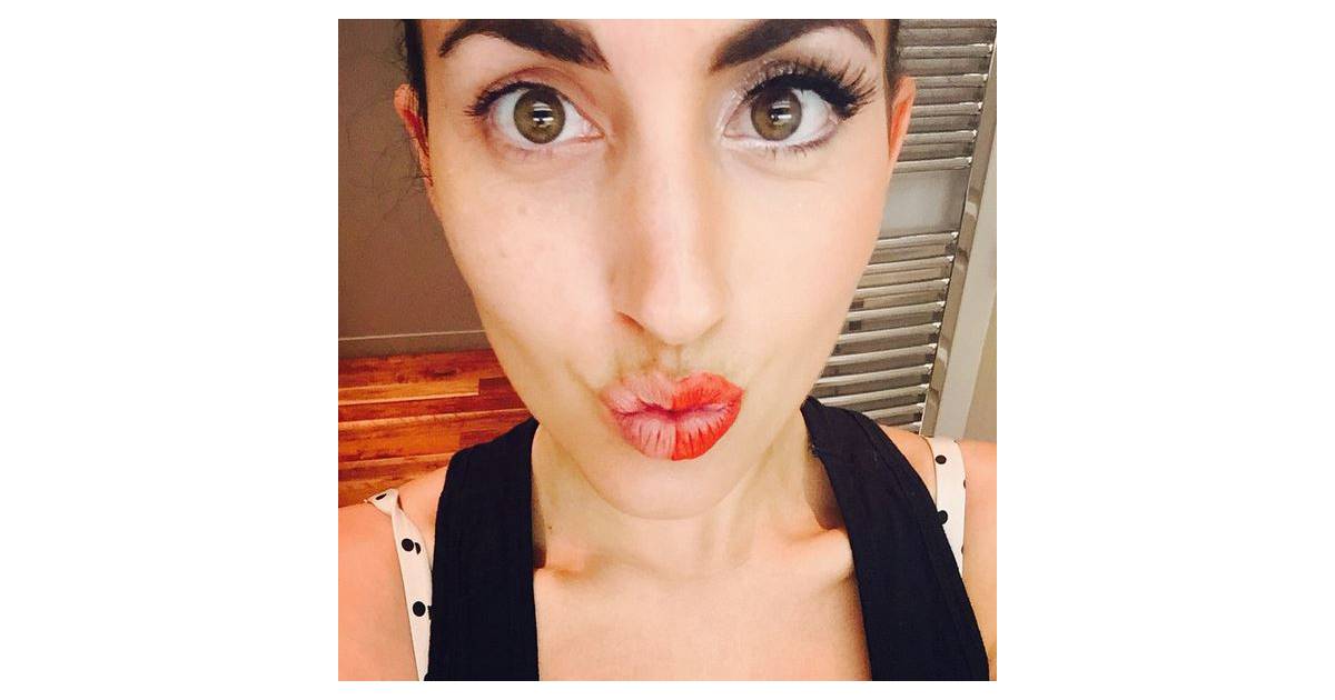 Maude : selfie en mode Double Face sur Instagram - Purebreak