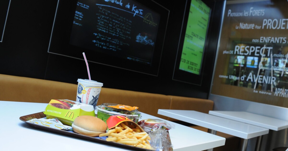 McDonald's teste la réservation de places... et le service à table ...