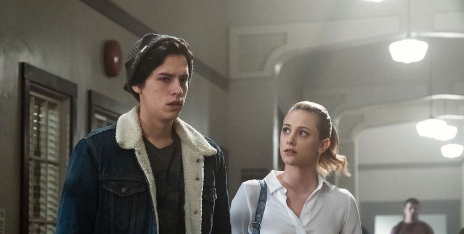Riverdale Saison 2 Betty Et Jughead Ont Rompu Dans Lépisode 5