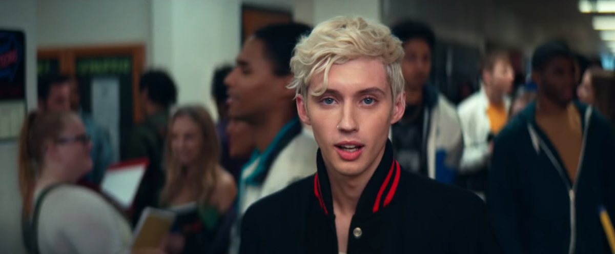 Photo : Clip "Thank U, Next" d'Ariana Grande : Troye Sivan dans la ...
