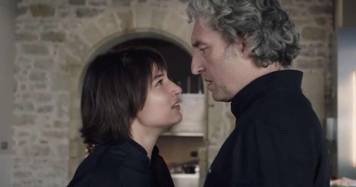 Ici Tout Commence Teyssier Et Noémie Un Futur Couple Les Acteurs