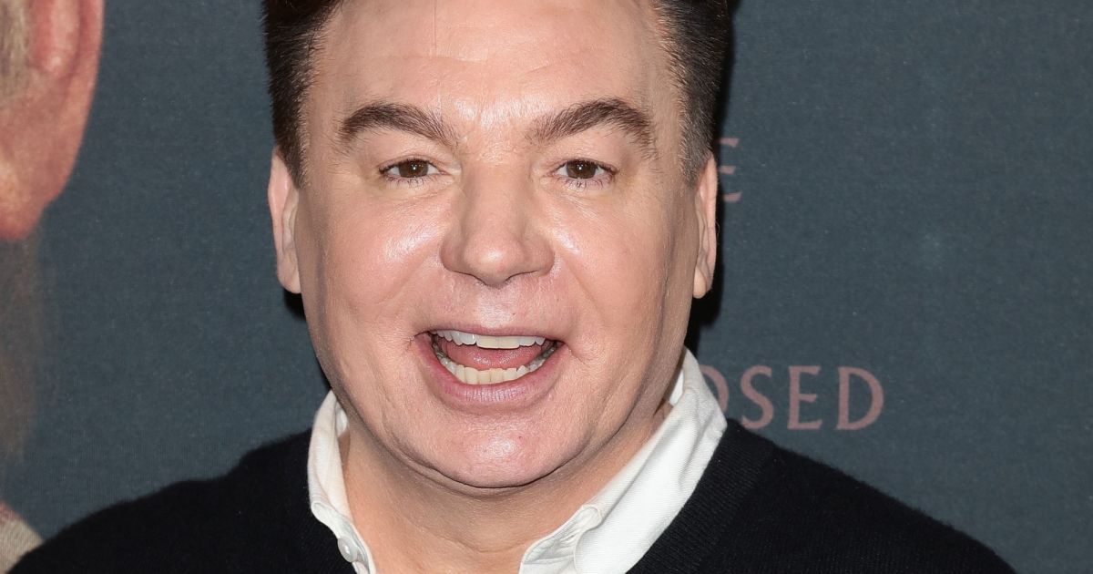 Mike Myers à la première du film The Pentaverate à Los Angeles, le 4 ...