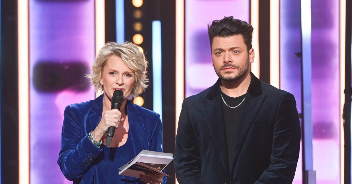 Sophie Davant et Kev Adams - 36ème Edition du Téléthon à Paris. Le 2 décembre 2022 © Coadic ...