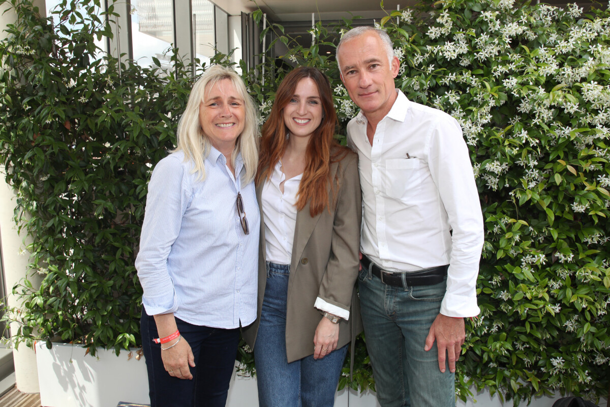 Photo : Alison Wheeler avec sa mère Ruth Algar et Gilles Bouleau au ...