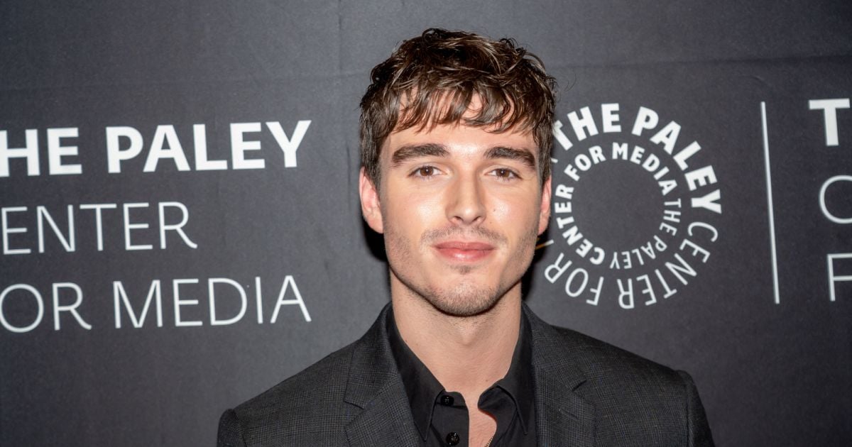 Corey Mylchreest - Photocall de la série Queen Charlotte : A Bridgerton ...