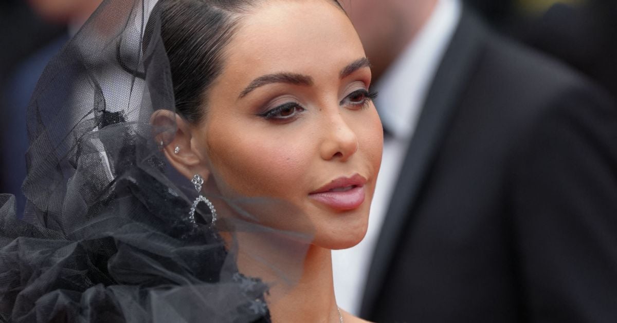 Nabilla Benattia - Montée des marches du film Killers of the flower moon lors du 76ème Festival ...