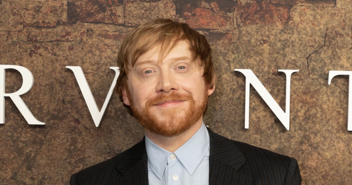 Rupert Grint à la première de la série Apple TV+ Servant à New York, le ...