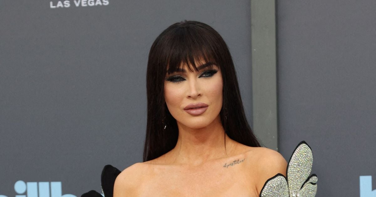 Megan Fox at arrivals for 2022 Billboard Music Awards - Arrivals 1, MGM ...