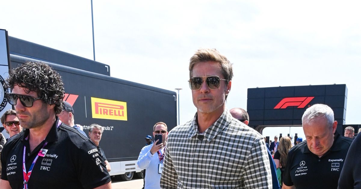 Brad Pitt tourne des scènes de son prochain film, produit par Apple et ...