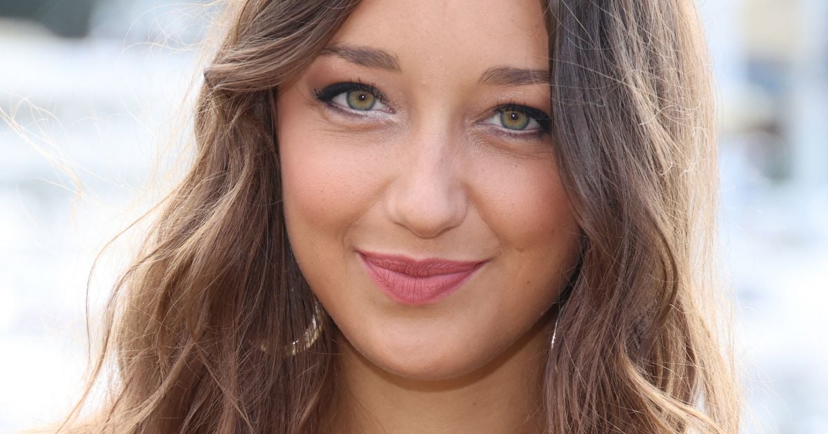 Zoi Severin au photocall de la série Ici Tout Commence lors de la 25ème édition du Festival de ...