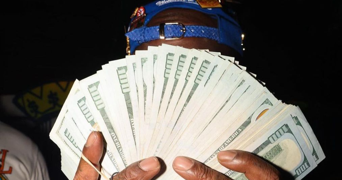 Ce rappeur américain avoue avoir dépensé 100 millions de dollars... sur ...