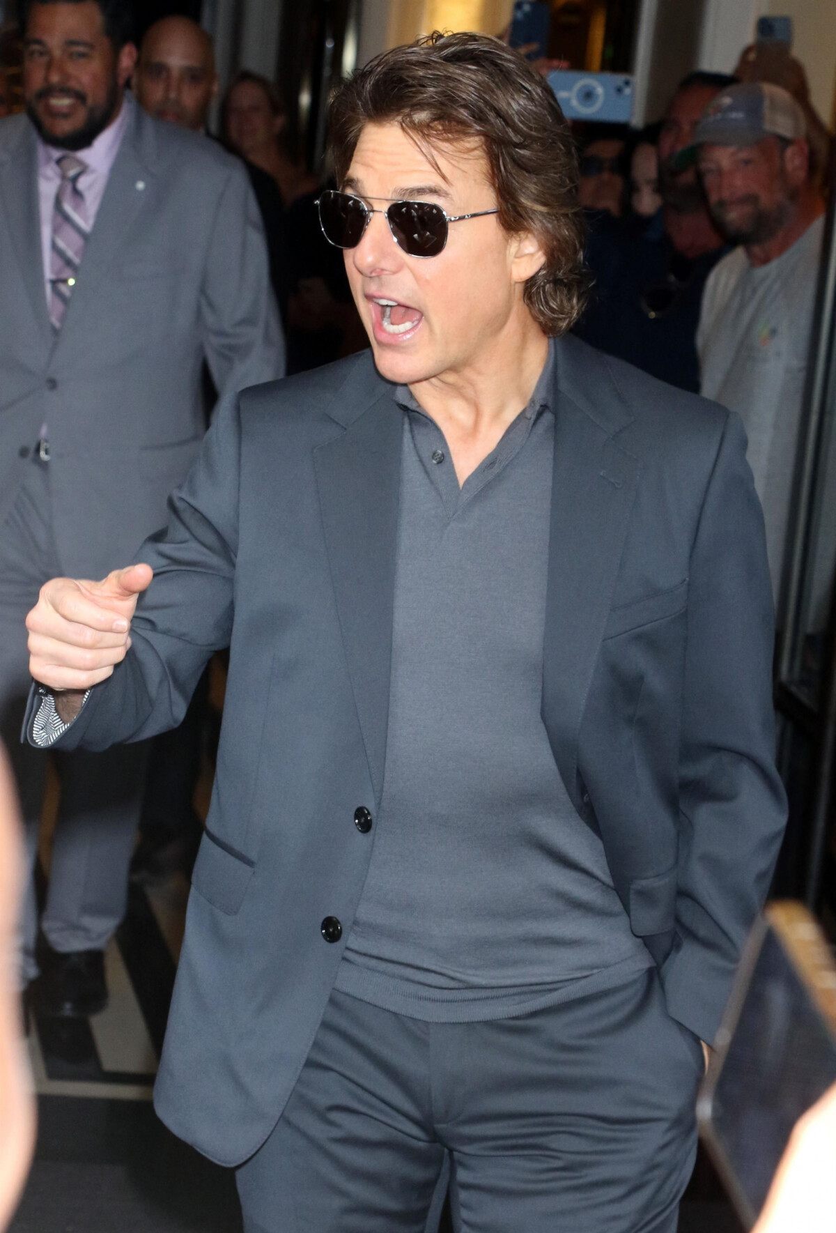 Photo : New York - la star de Mission Impossible, Tom Cruise, interagit ...
