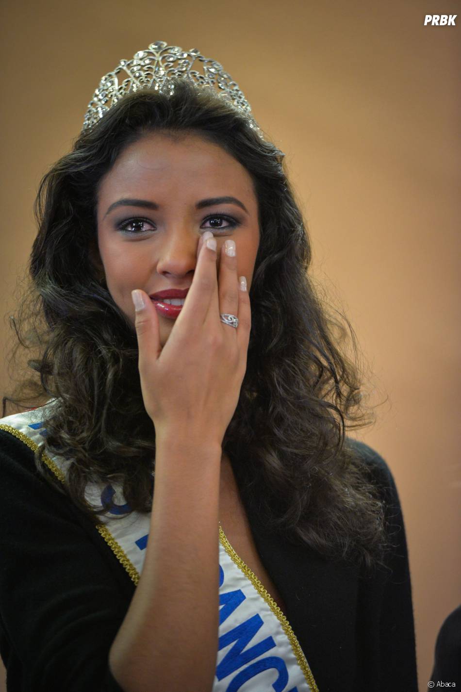 Flora Coquerel : Miss France 2014 émue dans son village, le 18 décembre ...