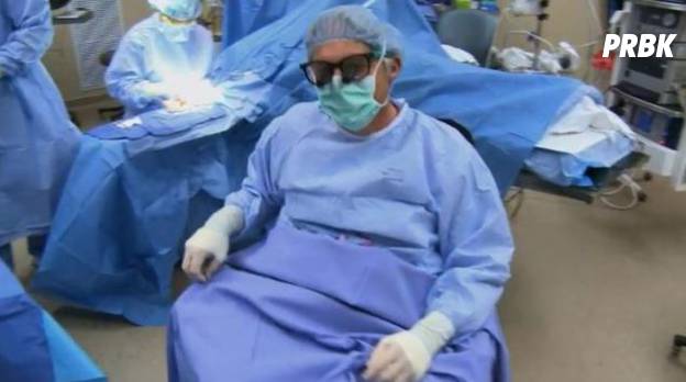 [PHOTO] Paralysé, le chirurgien Ted Rummel continue d'opérer en ...