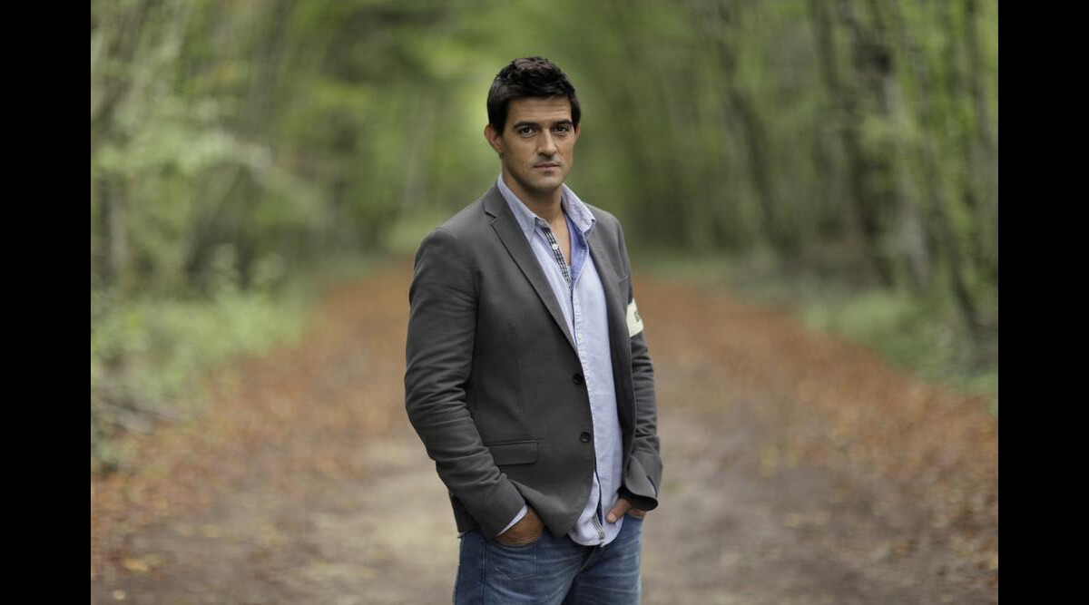 Photo : Jean Pascal Lacoste de retour dans Section de recherches ...