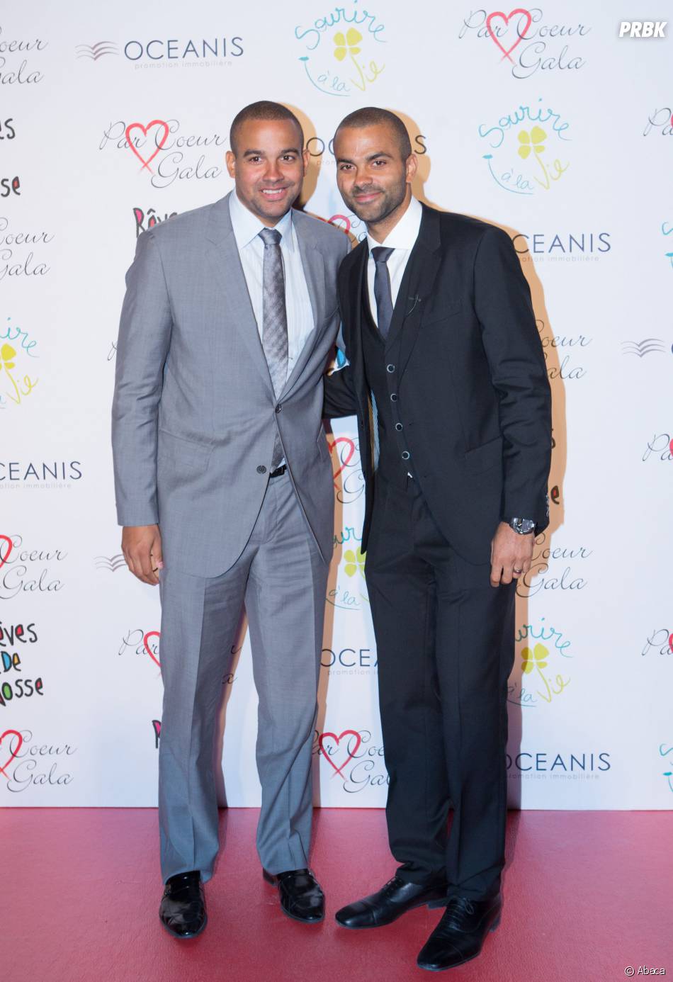 Tony Parker et son frère Pierre au 9ème gala Par Coeur, le 25 septembre ...