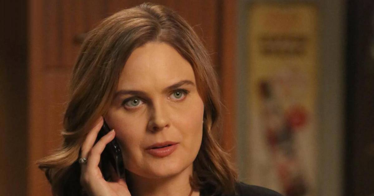 Bones saison 11, épisode 1 : Emily Deschanel (Temperance) sur une photo ...