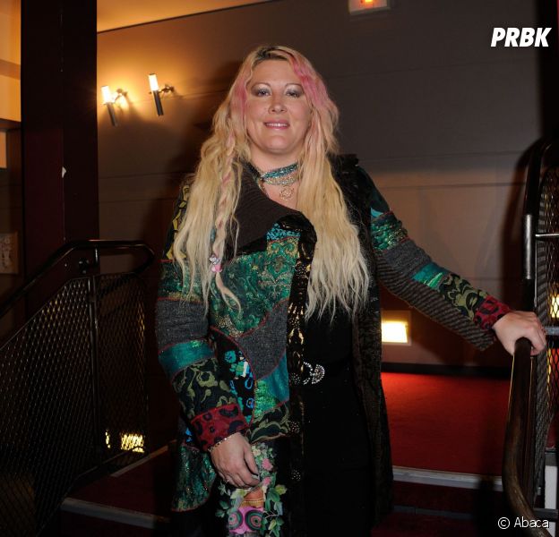 Loana en couple : l'ex bimbo aux cheveux roses a retrouvé l'amour ...