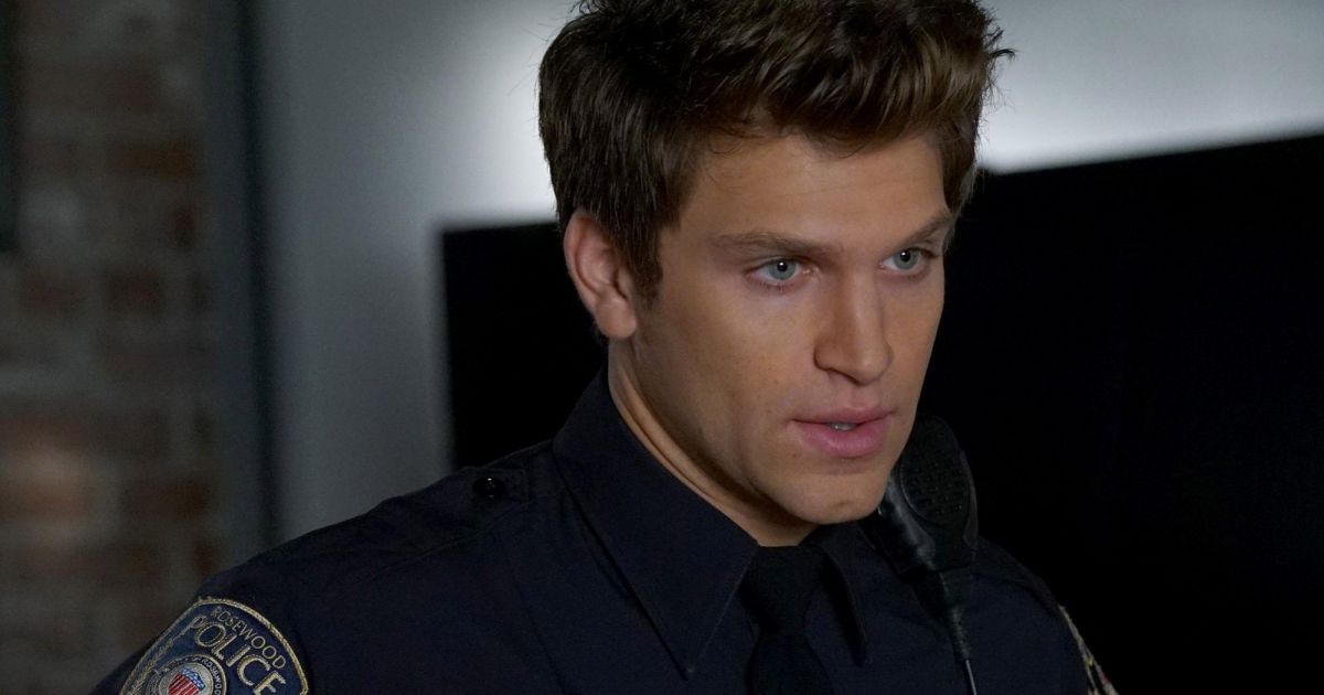 Pretty Little Liars saison 7 : Keegan Allen (Toby) sur une photo ...