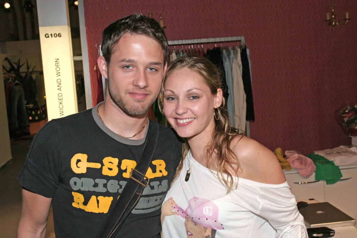 Photo : Jessica Marquez (Star Academy 1) et un ami. - PureBreak