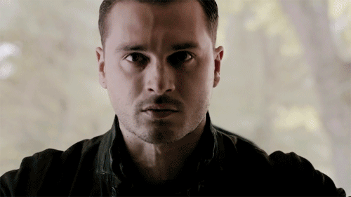 Photo : La mort d'Enzo dans The Vampire Diaries - PureBreak