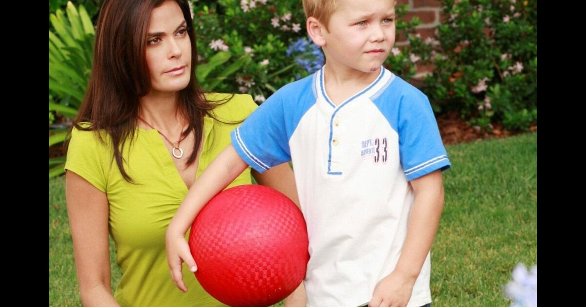 Mason Vale Cotton : que devient le petit MJ de Desperate Housewives ...