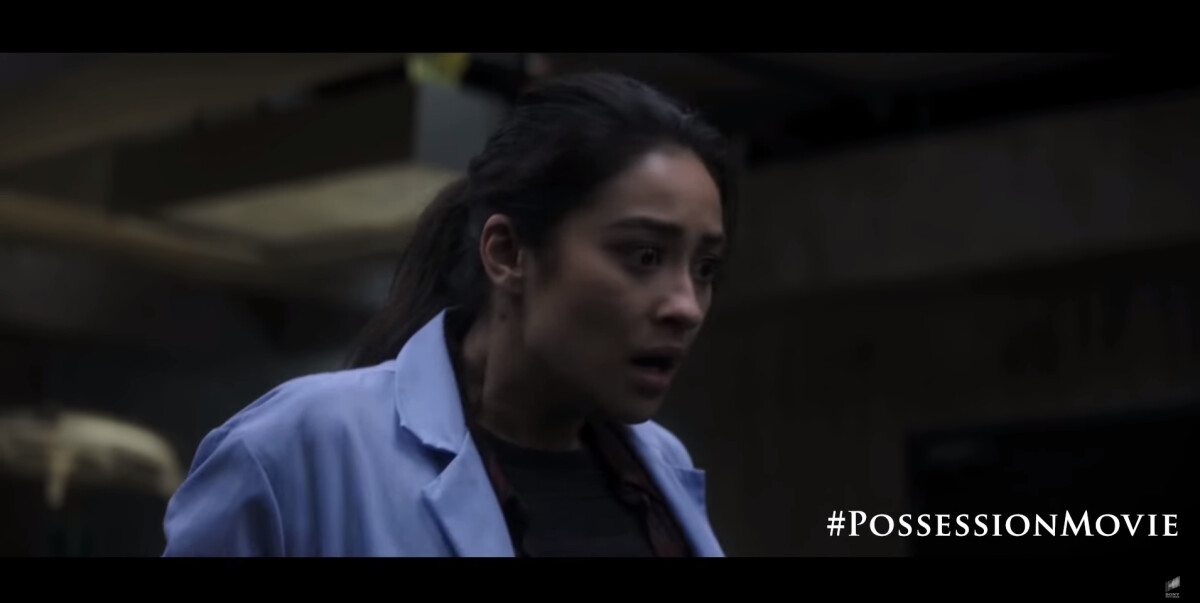 Vidéo : L'Exorcisme de Hannah Grace : Shay Mitchell face à un démon ...