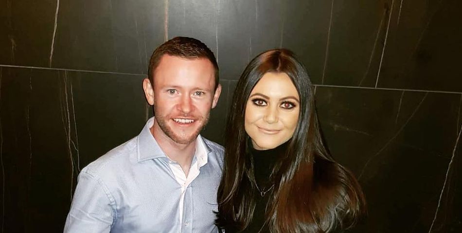Devon Murray et sa compagne Shannon sont parents d'un petit garçon ...